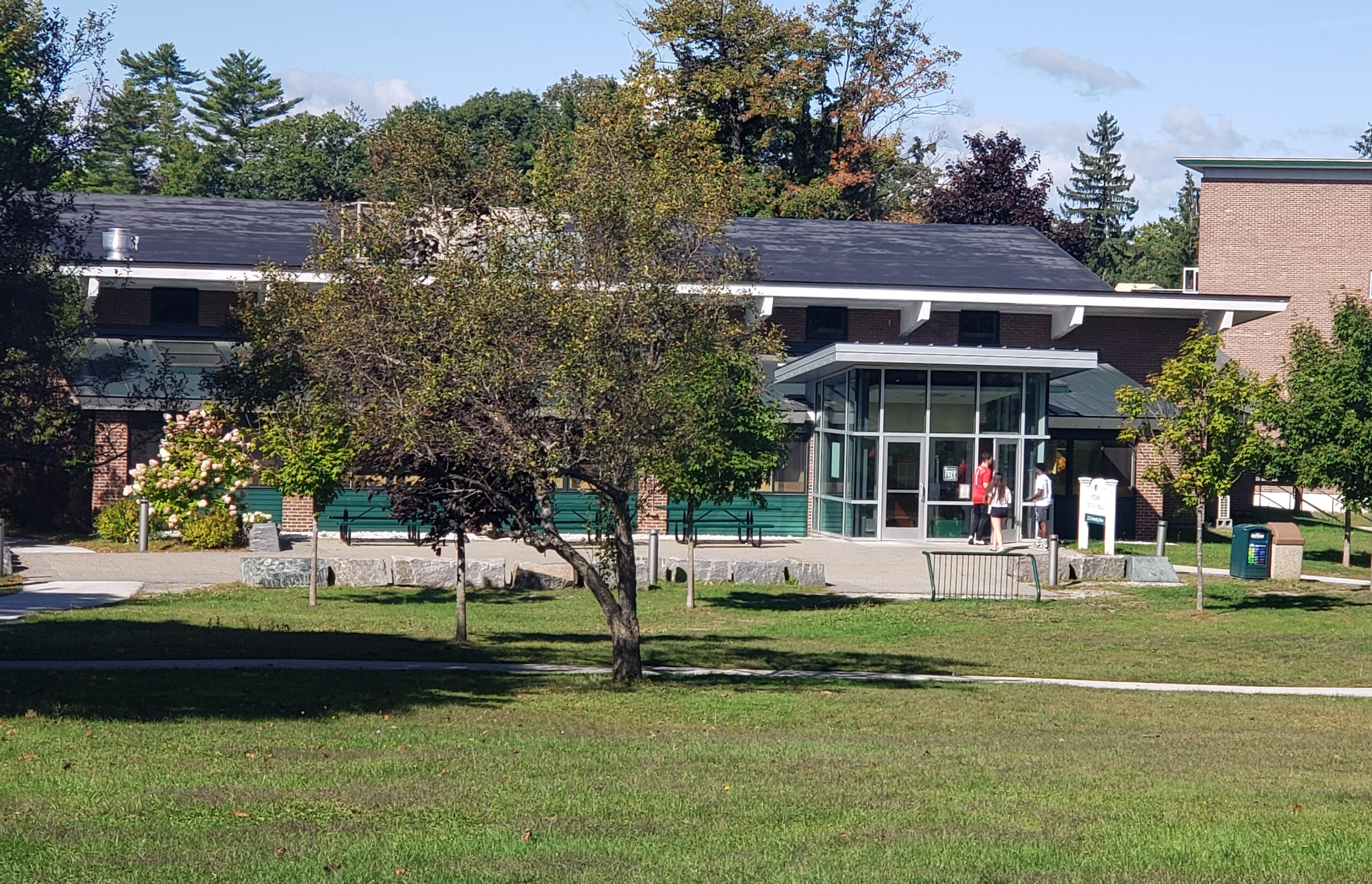 43012001 Castleton University Building
